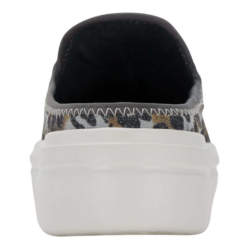 Austin Lift Classic & HEYDUDE shoes